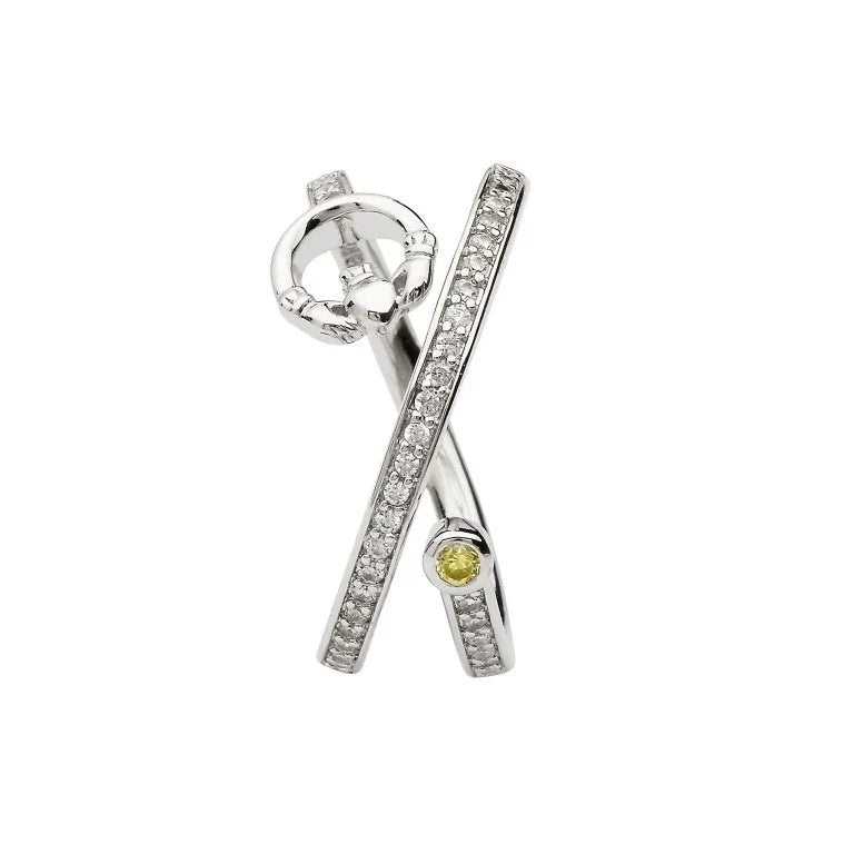 Claddagh Crisscross Silver Ring With Peridot Crystal – Funky Skunk